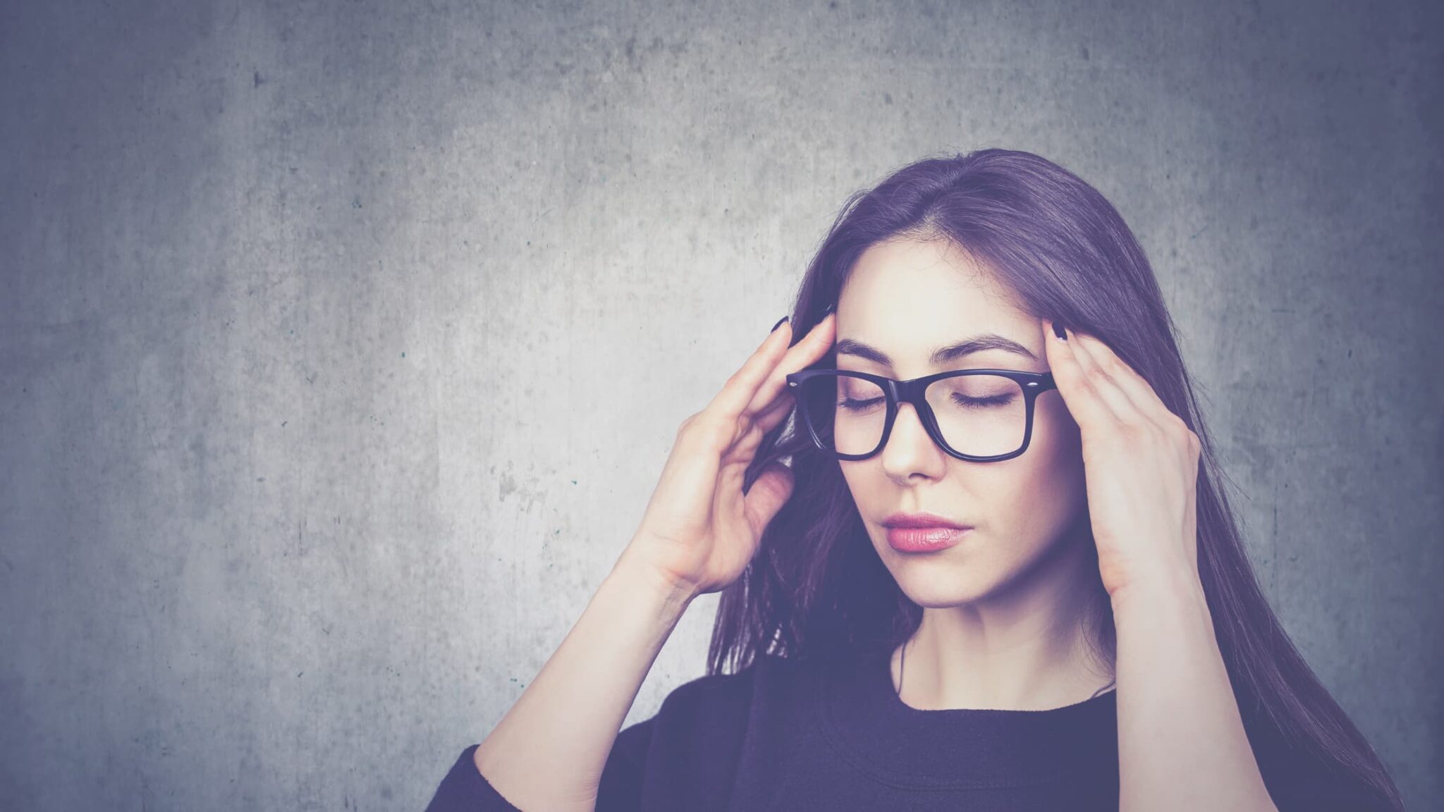 How can glasses help eye strain? - Oakes Opticians